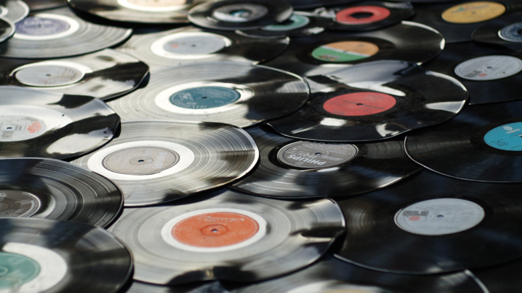 Exploring the Different Types of Vinyl Records: 33 RPM, 45 RPM, and 78 ...