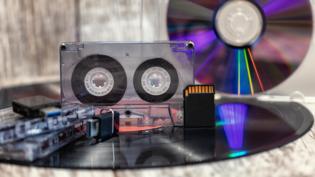 The Evolution of Vinyl: From Shellac to LPs and Beyond - Vinylitic